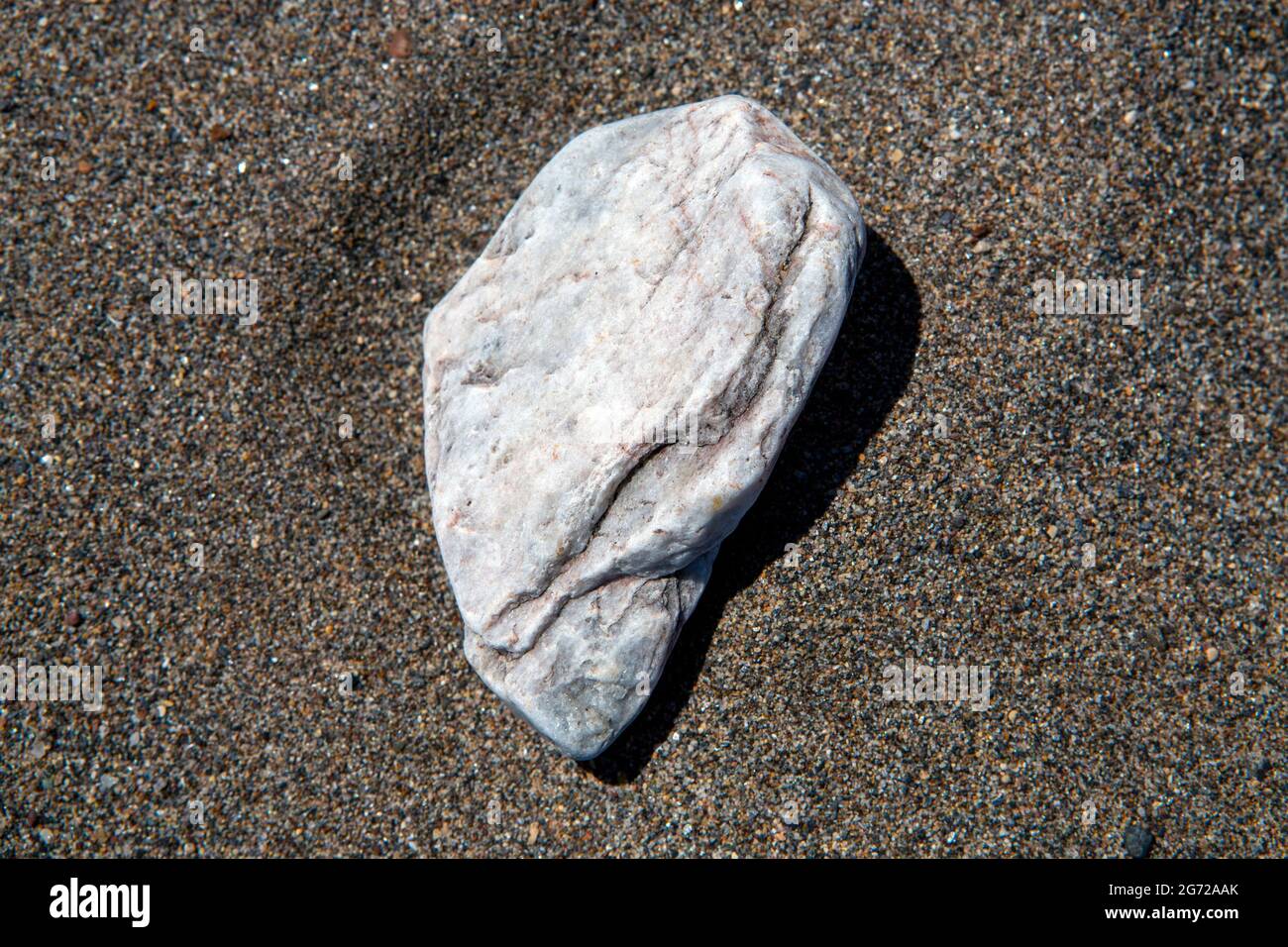 Covering in sand hi-res stock photography and images - Alamy
