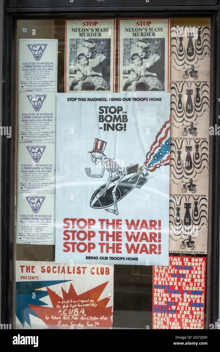 1960s shop windows hi-res stock photography and images - Alamy