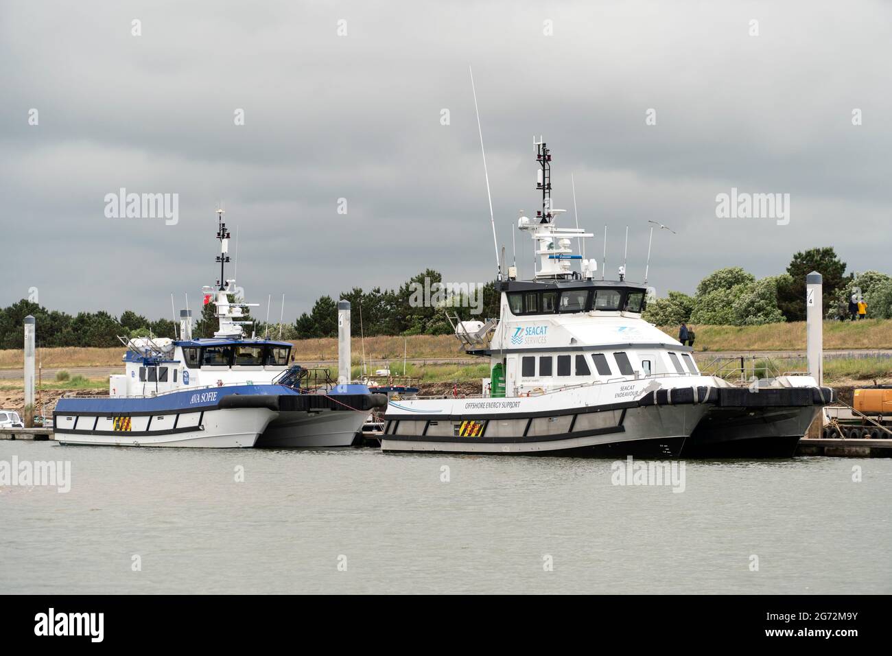Grey hulled boat hi-res stock photography and images - Alamy