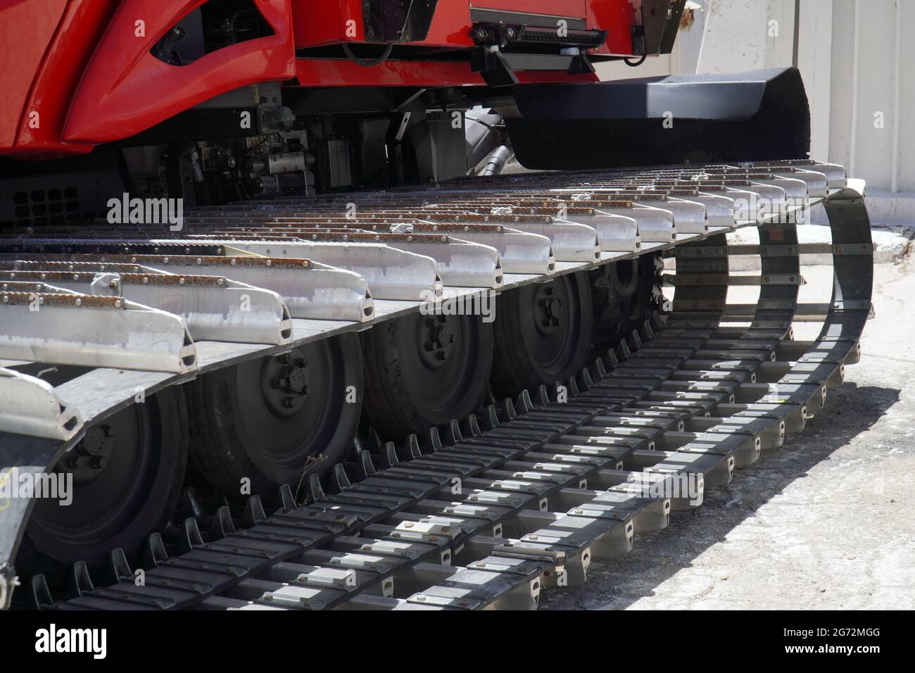 Track pad grouser hi-res stock photography and images - Alamy