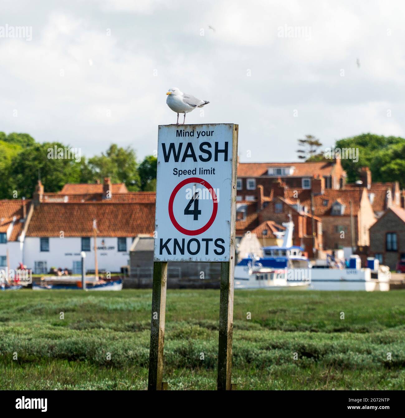 Knots speed limit sign hi-res stock photography and images - Alamy