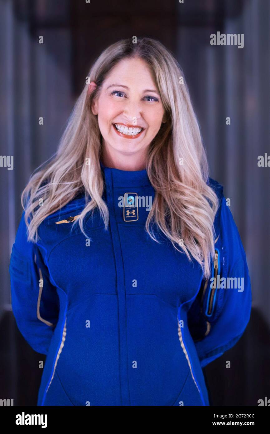 Virgin galactic spaceshiptwo cabin hi-res stock photography and images ...