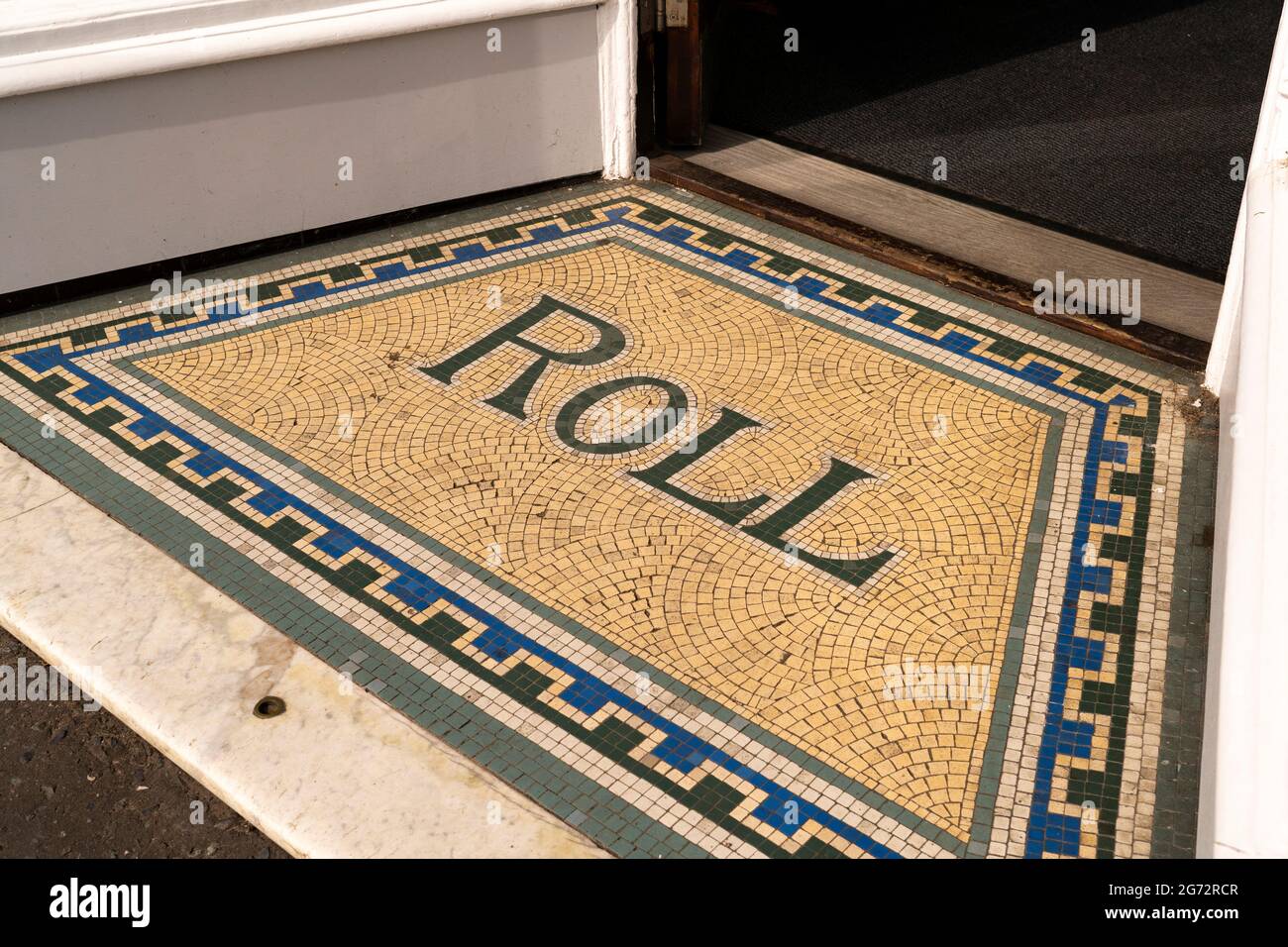 Vintage shop doorway step sign Stock Photo - Alamy