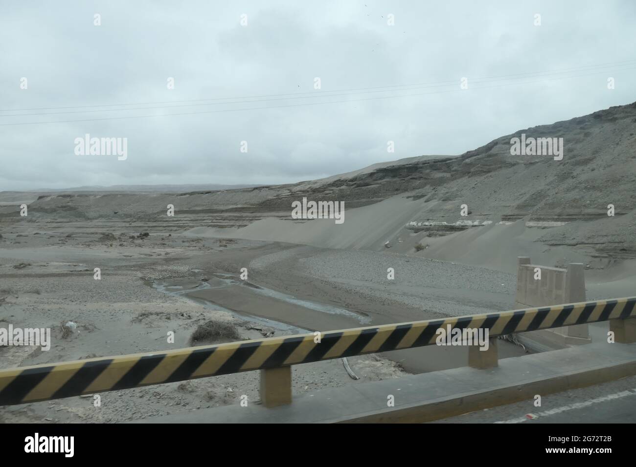 Lonely bridge roads hi-res stock photography and images - Alamy