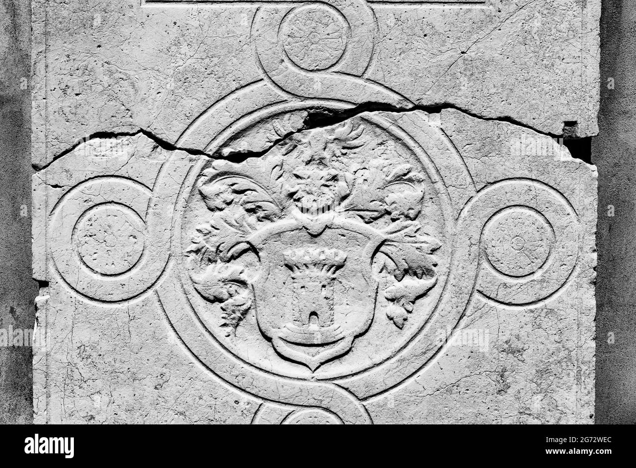 Carved Emblems High Resolution Stock Photography and Images - Alamy