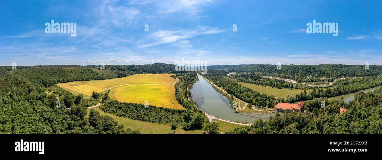 Curved weir hi-res stock photography and images - Alamy