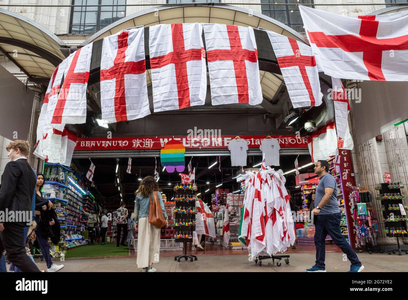 England flags euro 2021 final wembley hi-res stock photography and ...