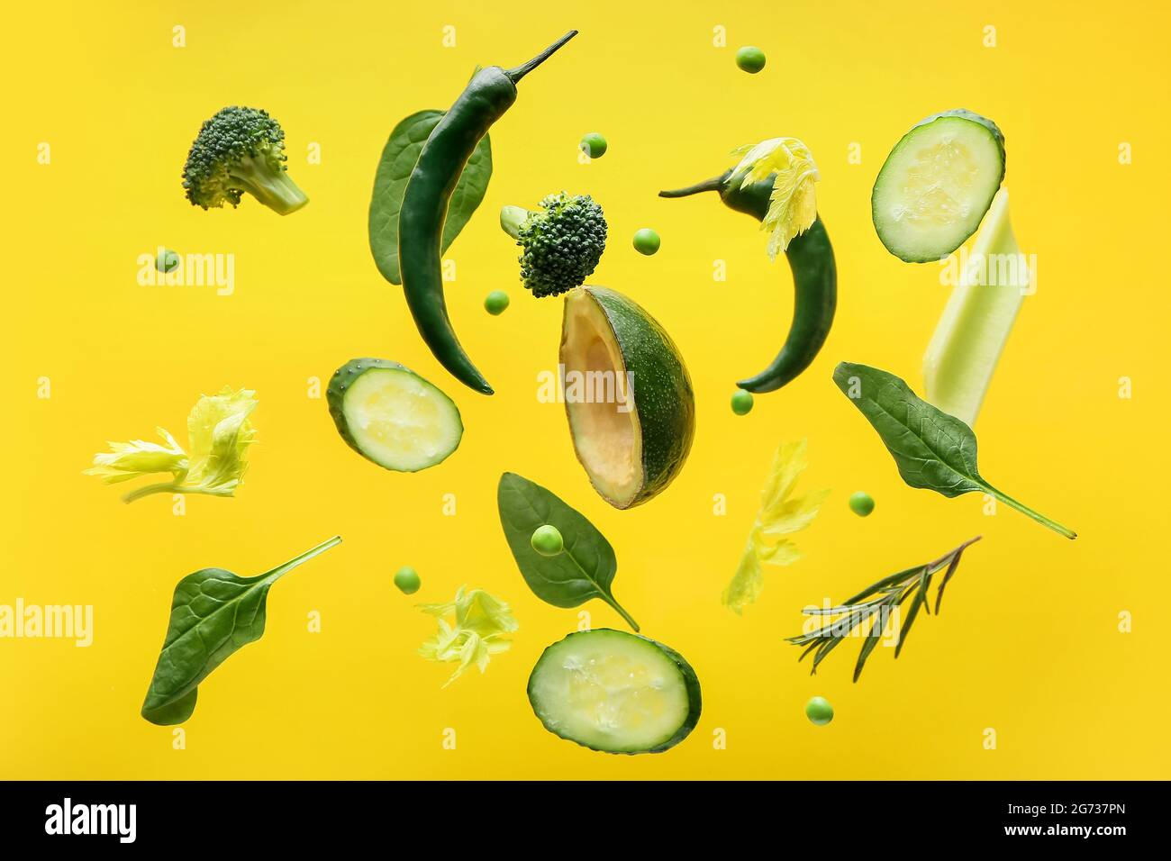 Flying heap green spinach hi-res stock photography and images - Alamy