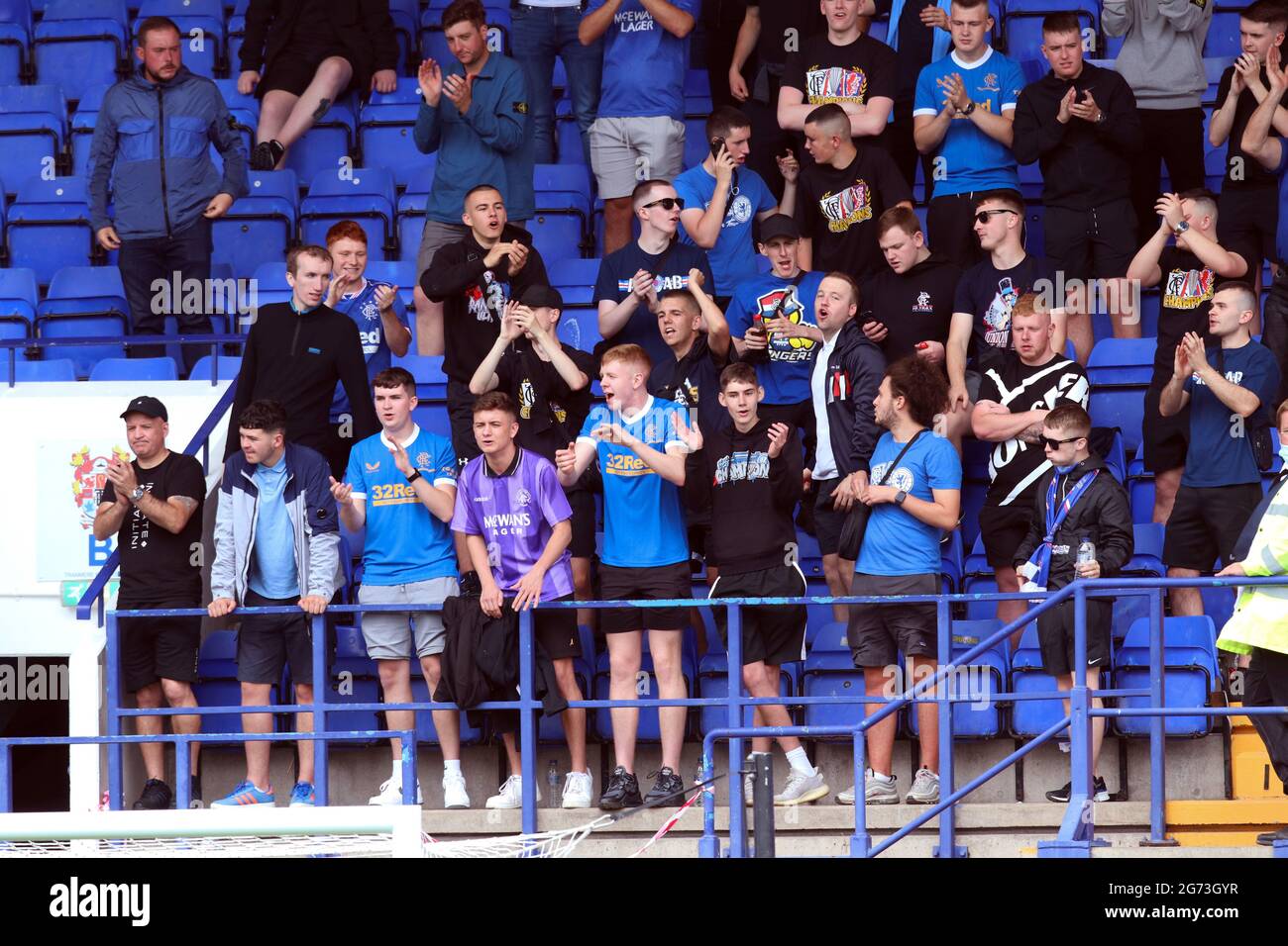 Rangers fans hi-res stock photography and images - Alamy