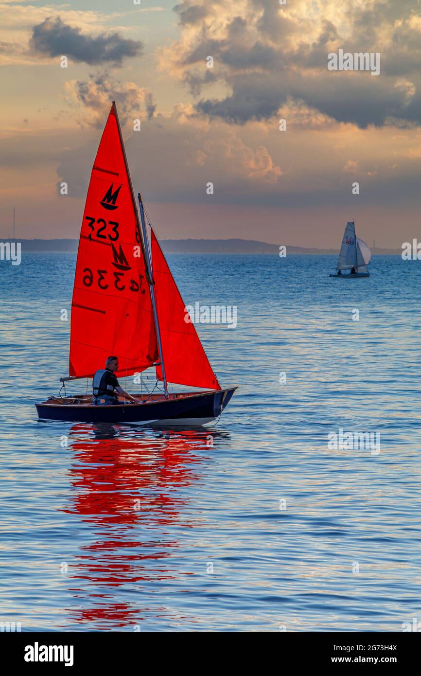 Mirror sailing dinghy hi-res stock photography and images - Alamy