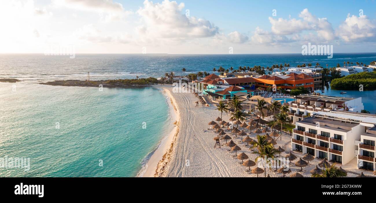 Magical sunrise view overt the Caribbean sea Stock Photo - Alamy