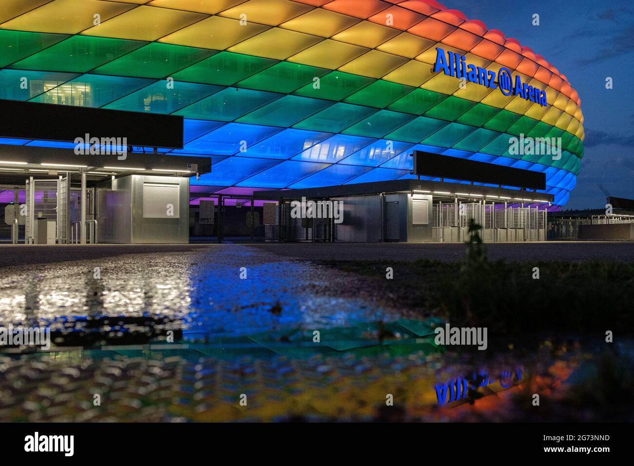 Munich allianz arena rainbow hi-res stock photography and images - Alamy