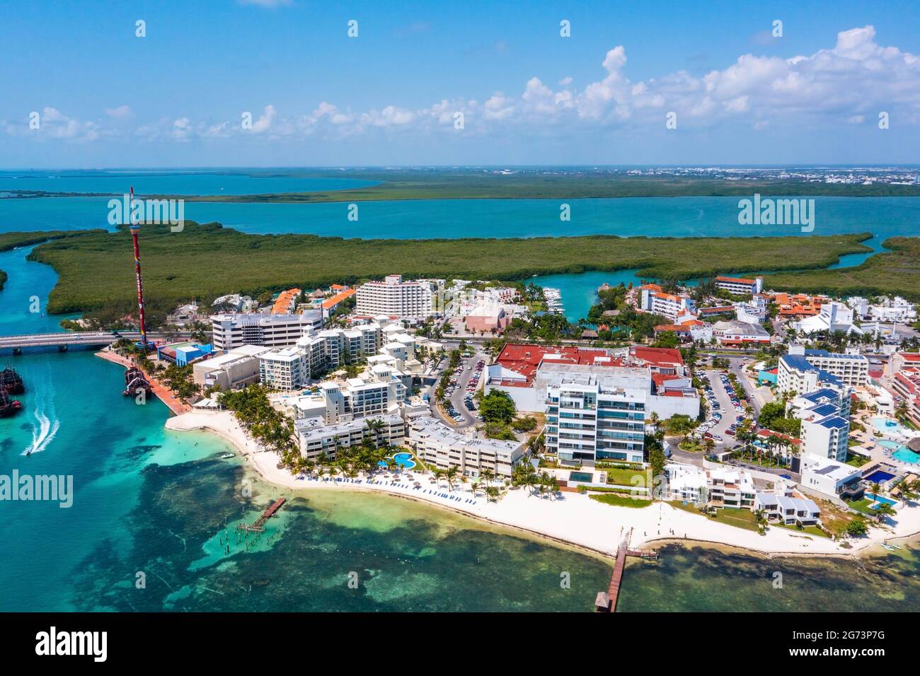 Aerial view of the luxury hotels in Cancun Stock Photo - Alamy