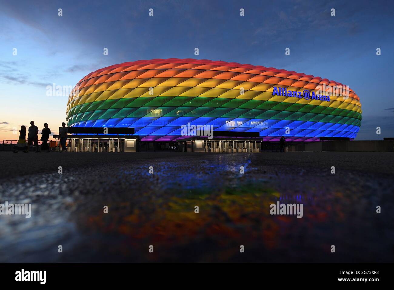 Allianz arena rainbow hi-res stock photography and images - Alamy