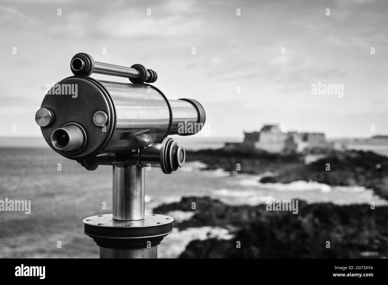 Sand water glass science Black and White Stock Photos & Images - Alamy