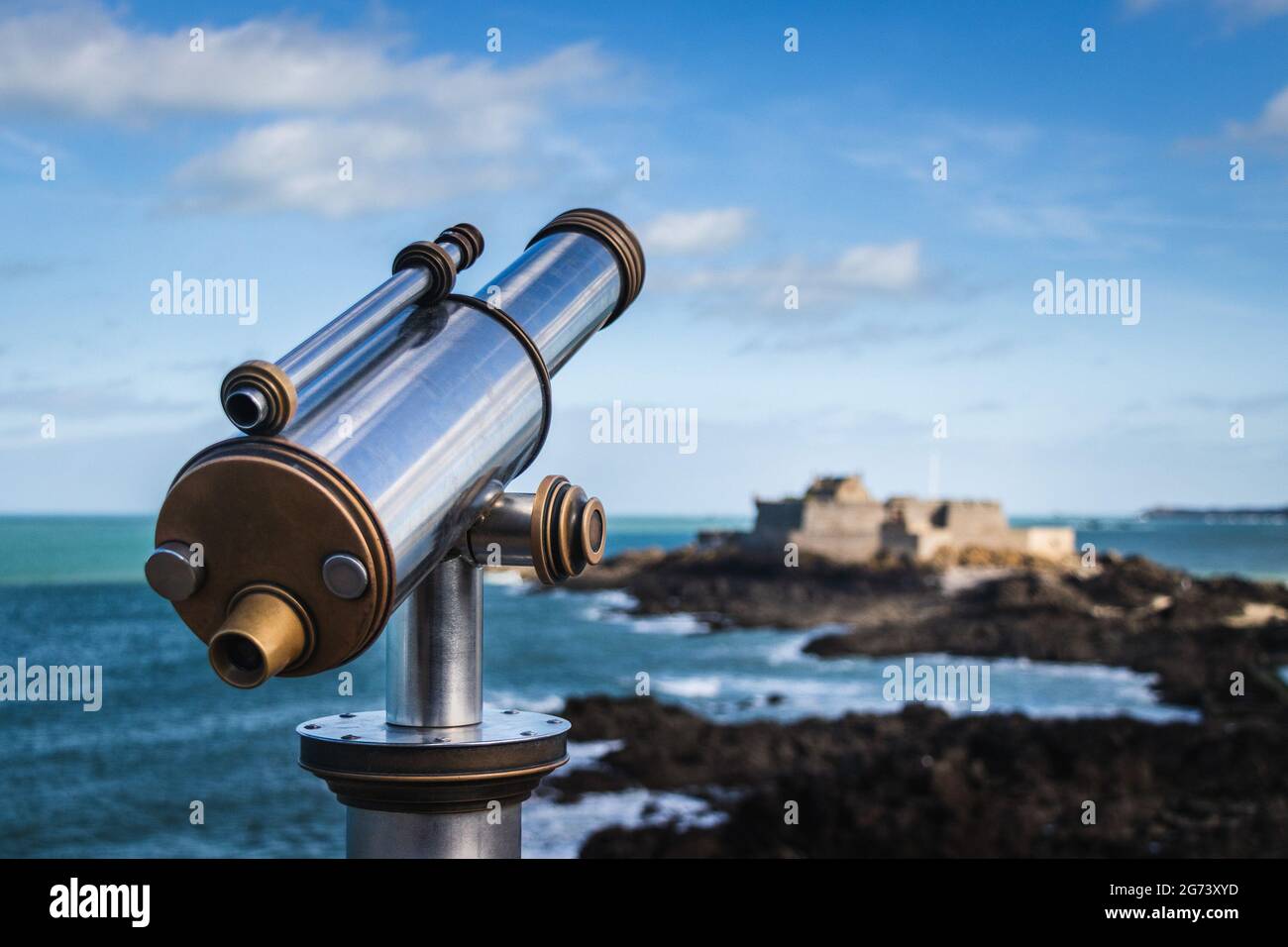 Front view set hi-res stock photography and images - Alamy