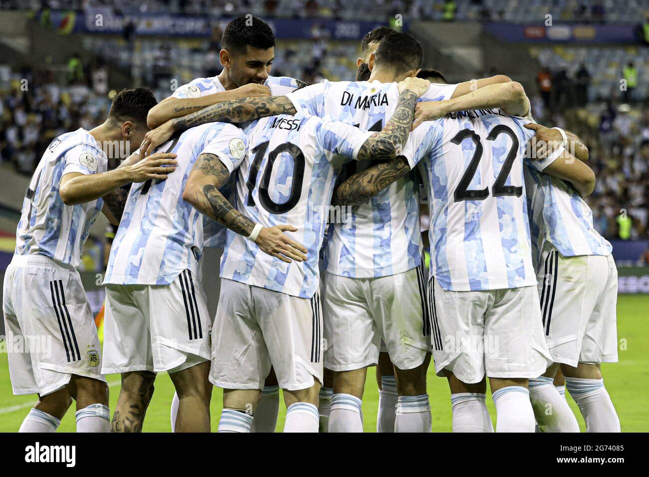 Angel di maria copa america goal hi-res stock photography and images ...