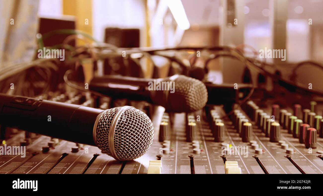 Wireless microphone for online education Stock Photo - Alamy