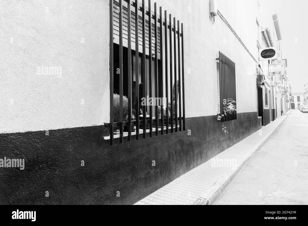 Long narrow windows hi-res stock photography and images - Alamy