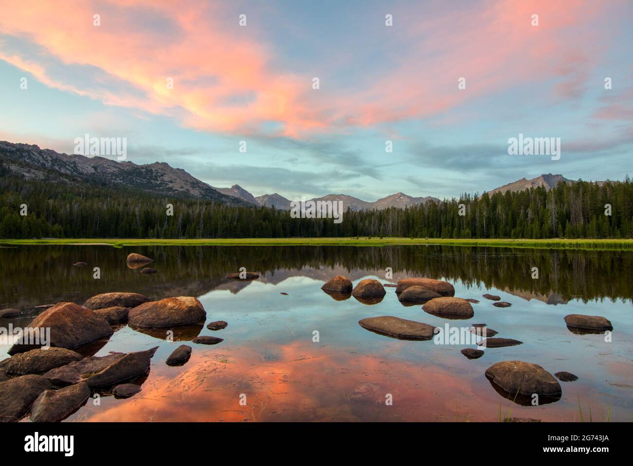 Pink Sunset @ V Lake Stock Photo - Alamy