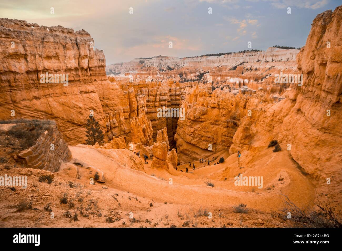 The zigzag climb of Navajo Loop Trail in Bryce National Park Utah ...