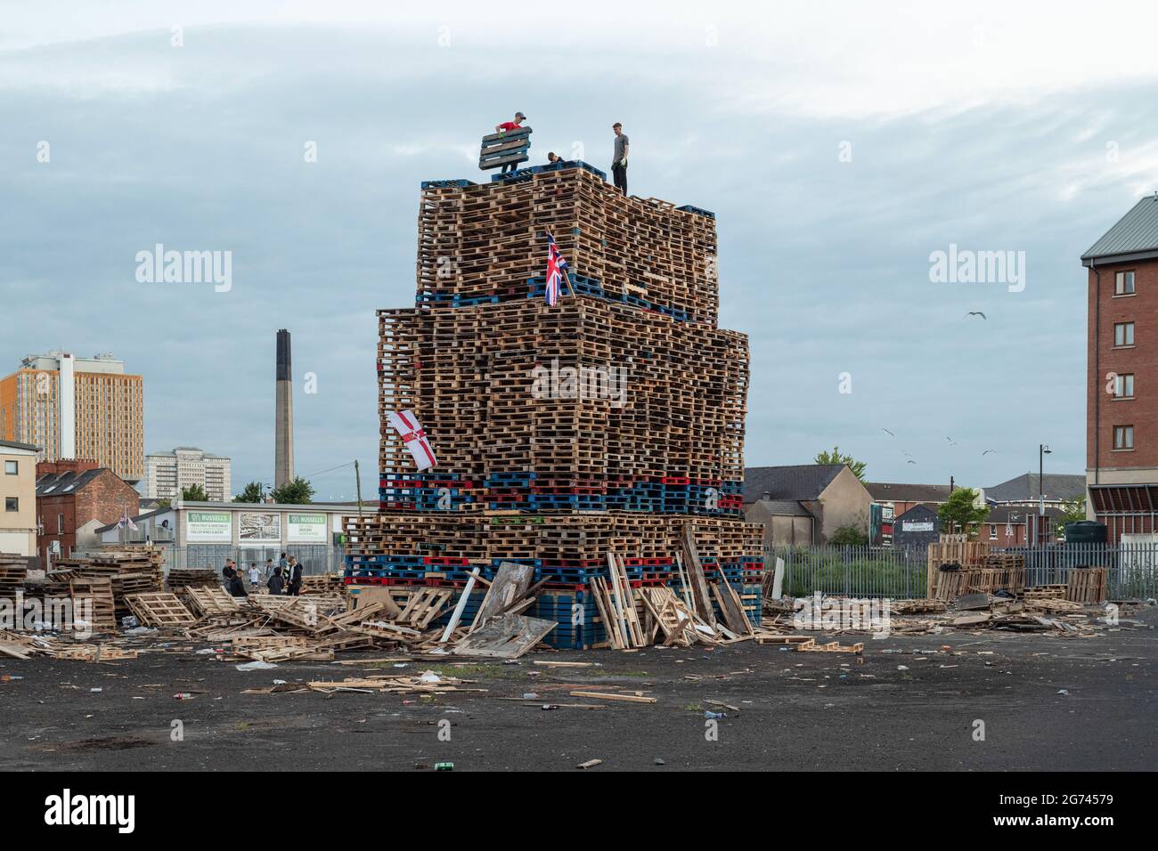 Eleventh night bonfire hi-res stock photography and images - Alamy