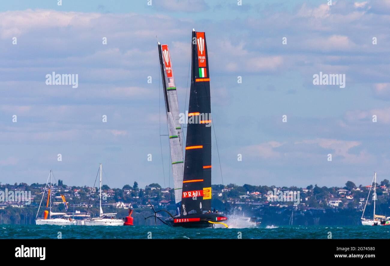 American Magic and Luna Rossa Prada Pirelli in the Semi Final of the ...