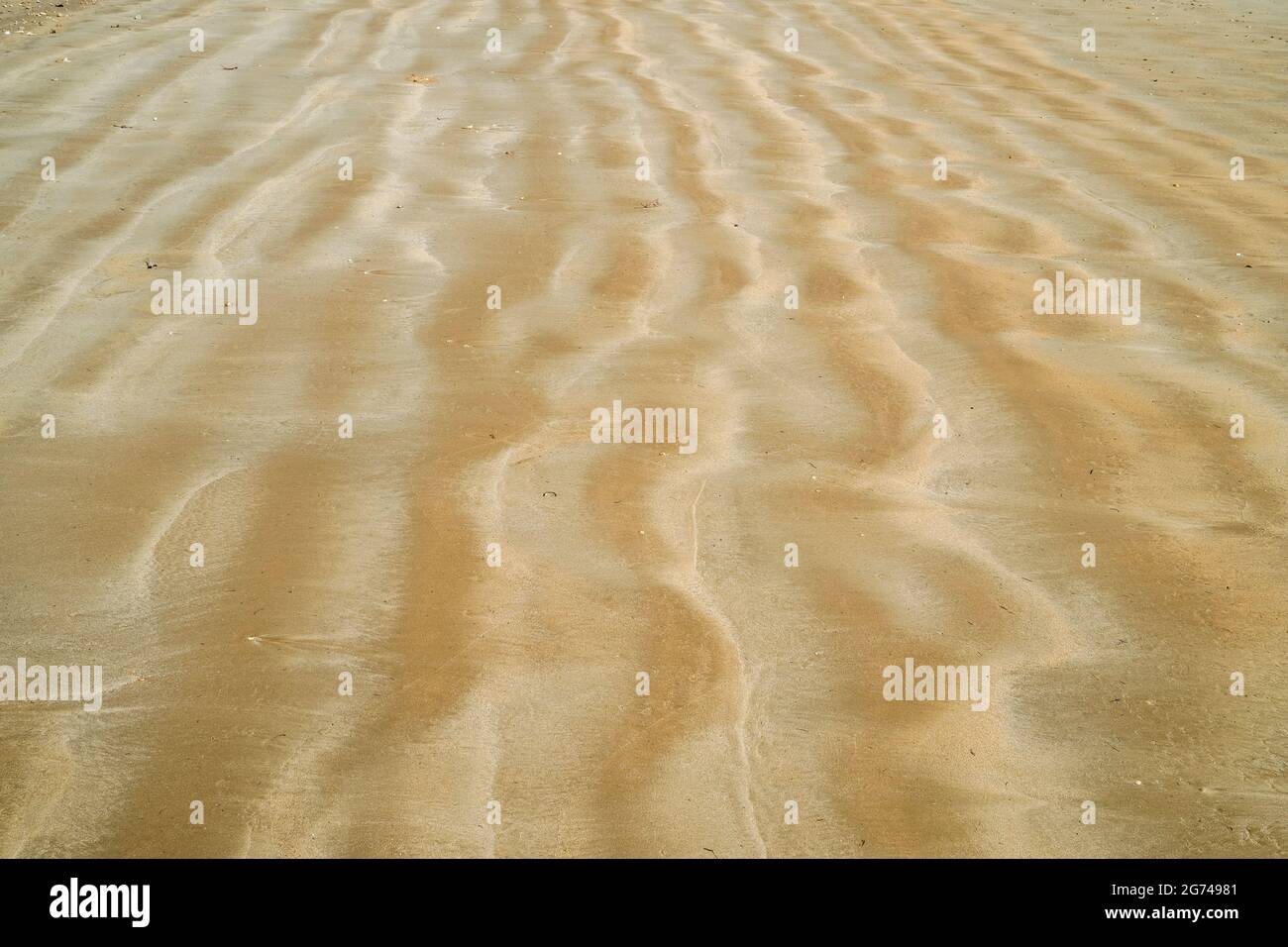 Waves sand ripples hi-res stock photography and images - Alamy