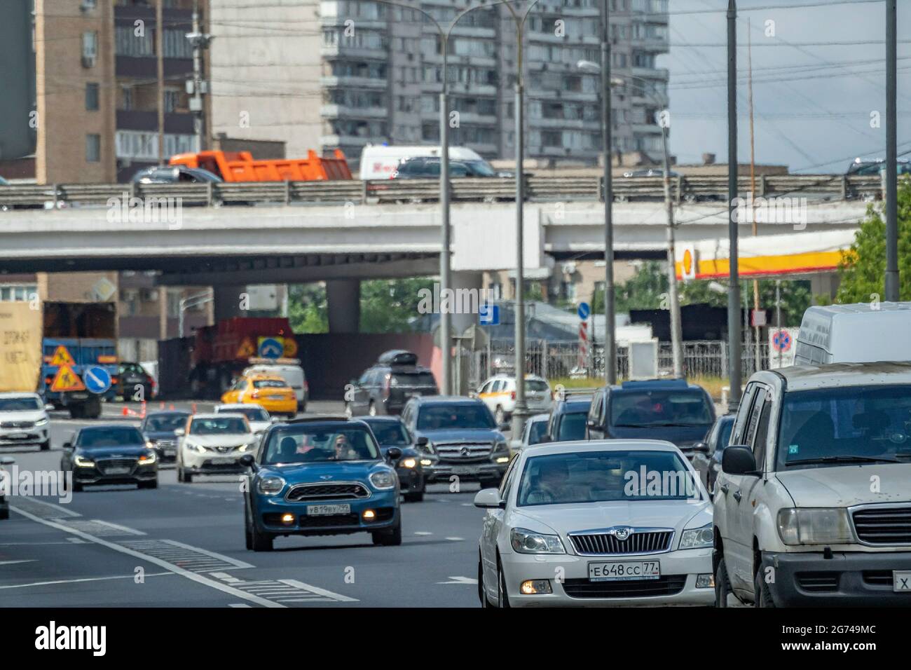 Road traffic in Moscow, Russia Stock Photo - Alamy
