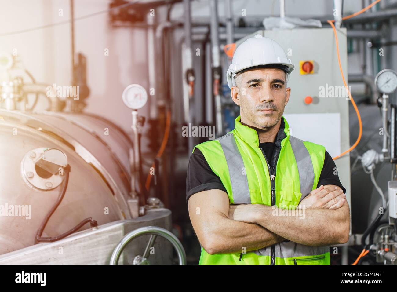 Engineering staff hi-res stock photography and images - Alamy