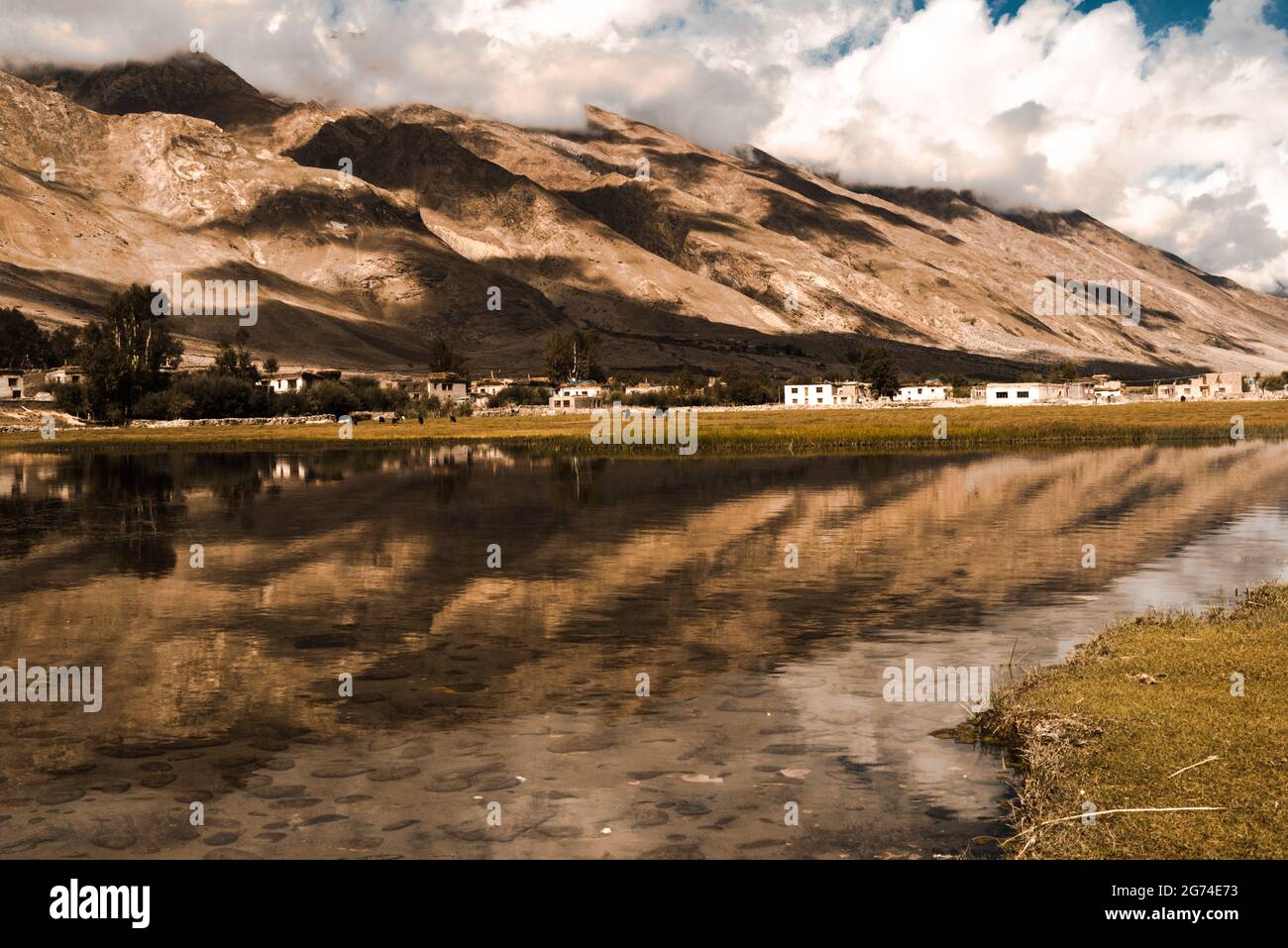 Zanskar valley hi-res stock photography and images - Alamy