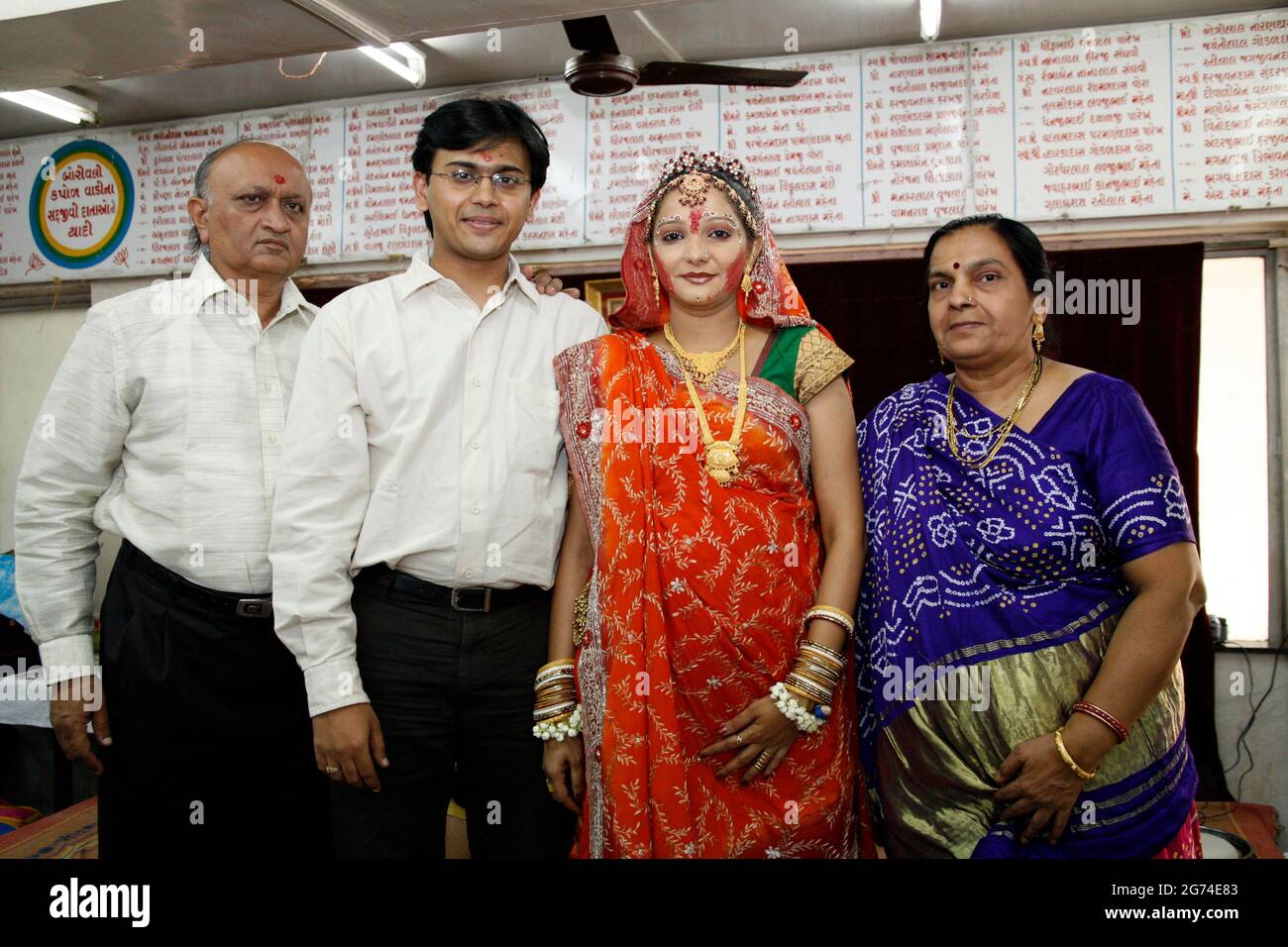 Mumbai Maharashtra India Asia Nov. 26 2006 Happy indian family parents ...