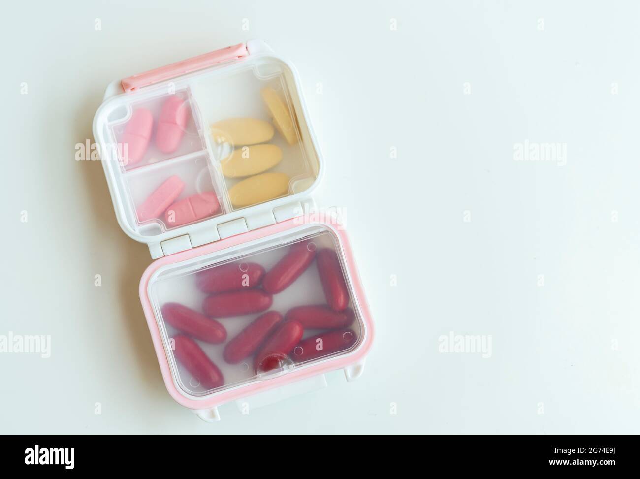 Supplement box hi-res stock photography and images - Alamy