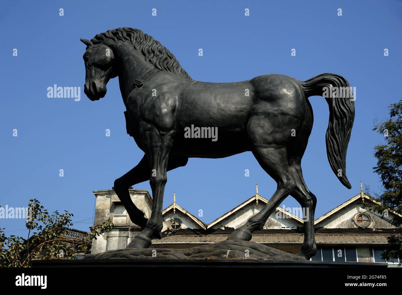 Kala Ghoda The statue of bronze sculpture 25 foot monument; has named ...