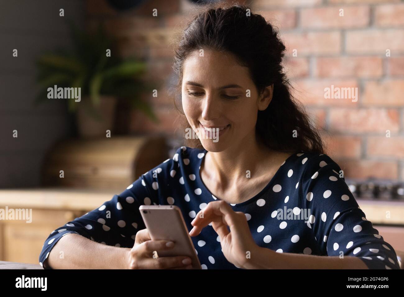 Person using social media app hi-res stock photography and images - Alamy