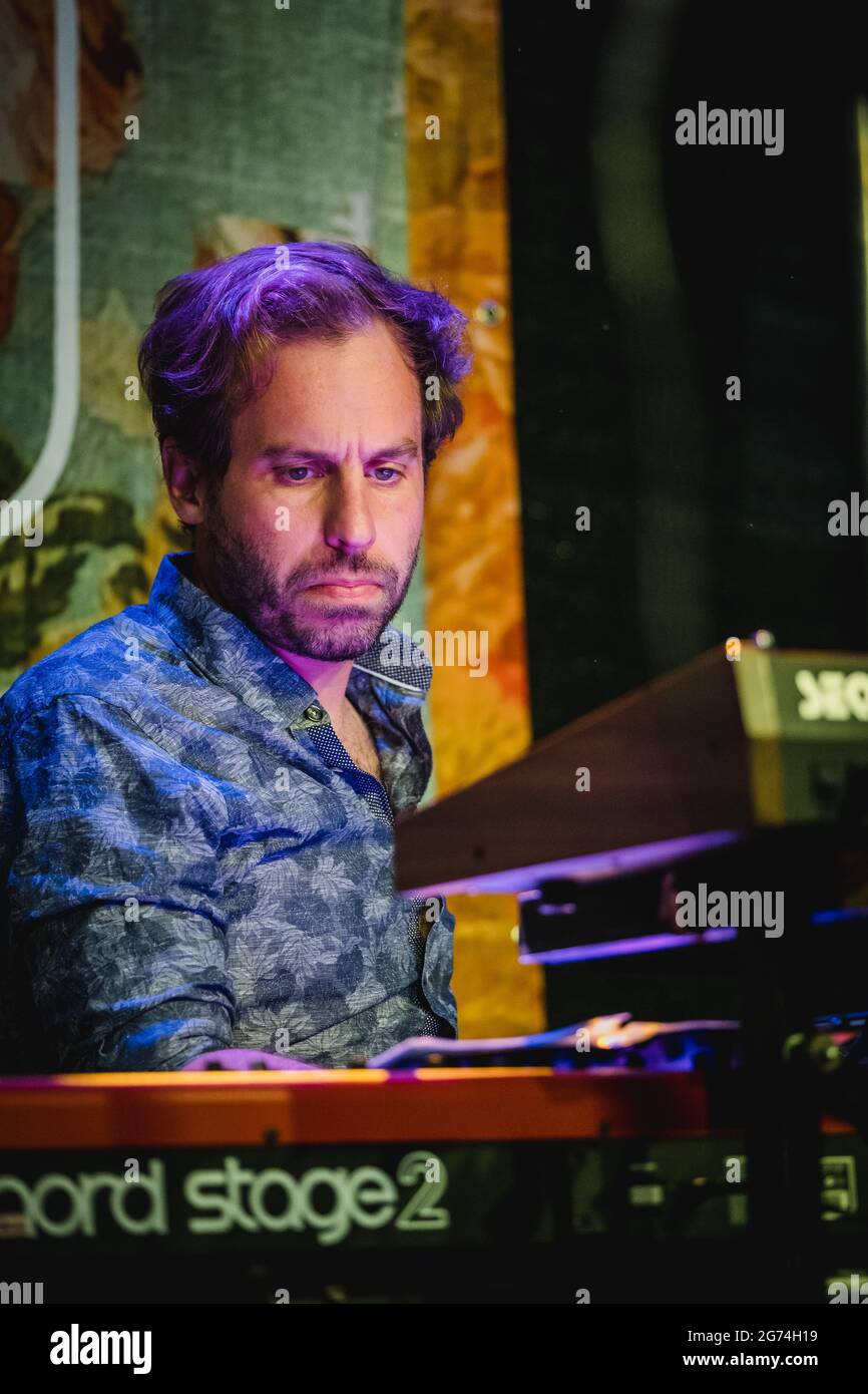 Eskimo band hi-res stock photography and images - Alamy