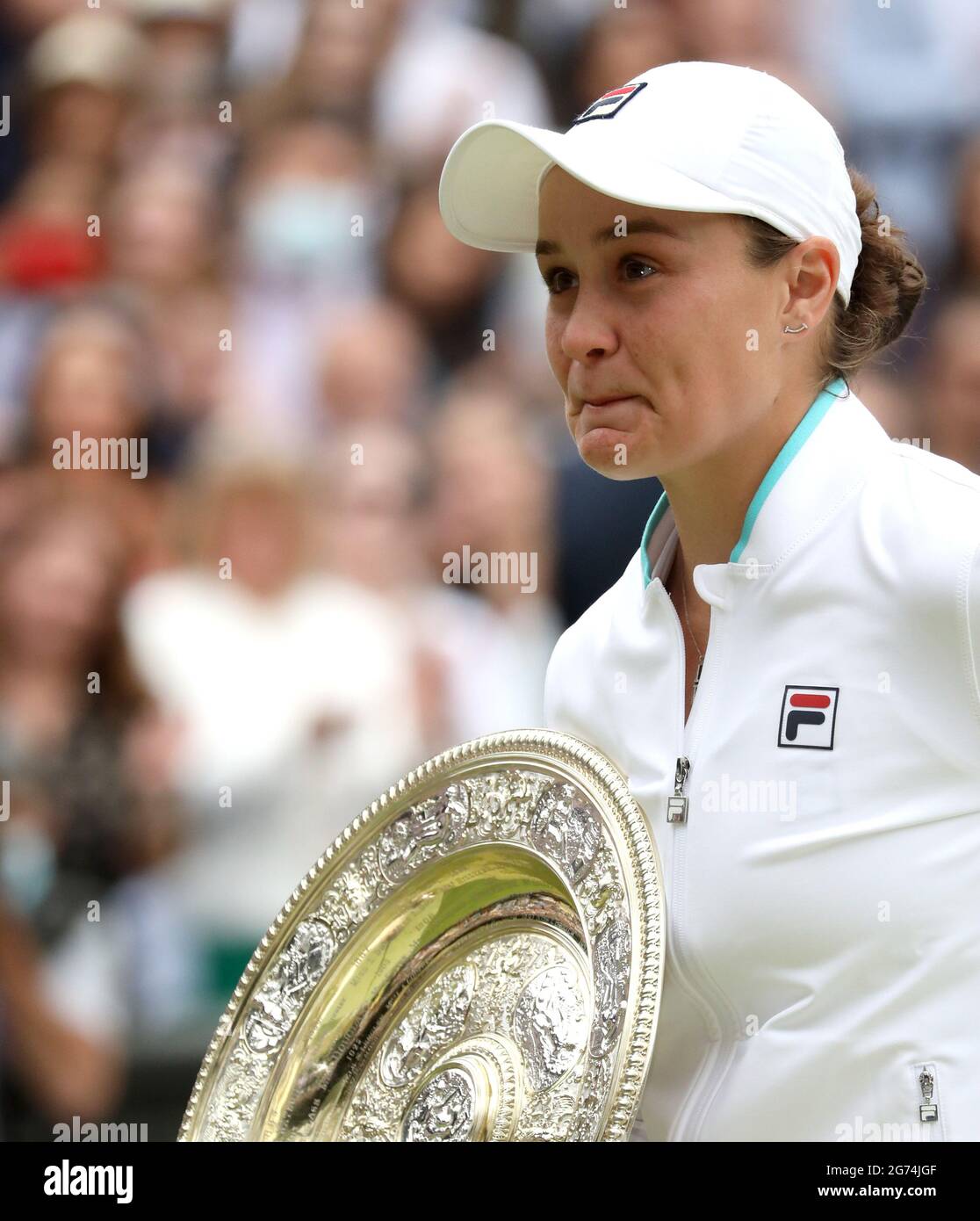 London Uk 10th July 2021 Winner Ashleigh Barty With The Venus