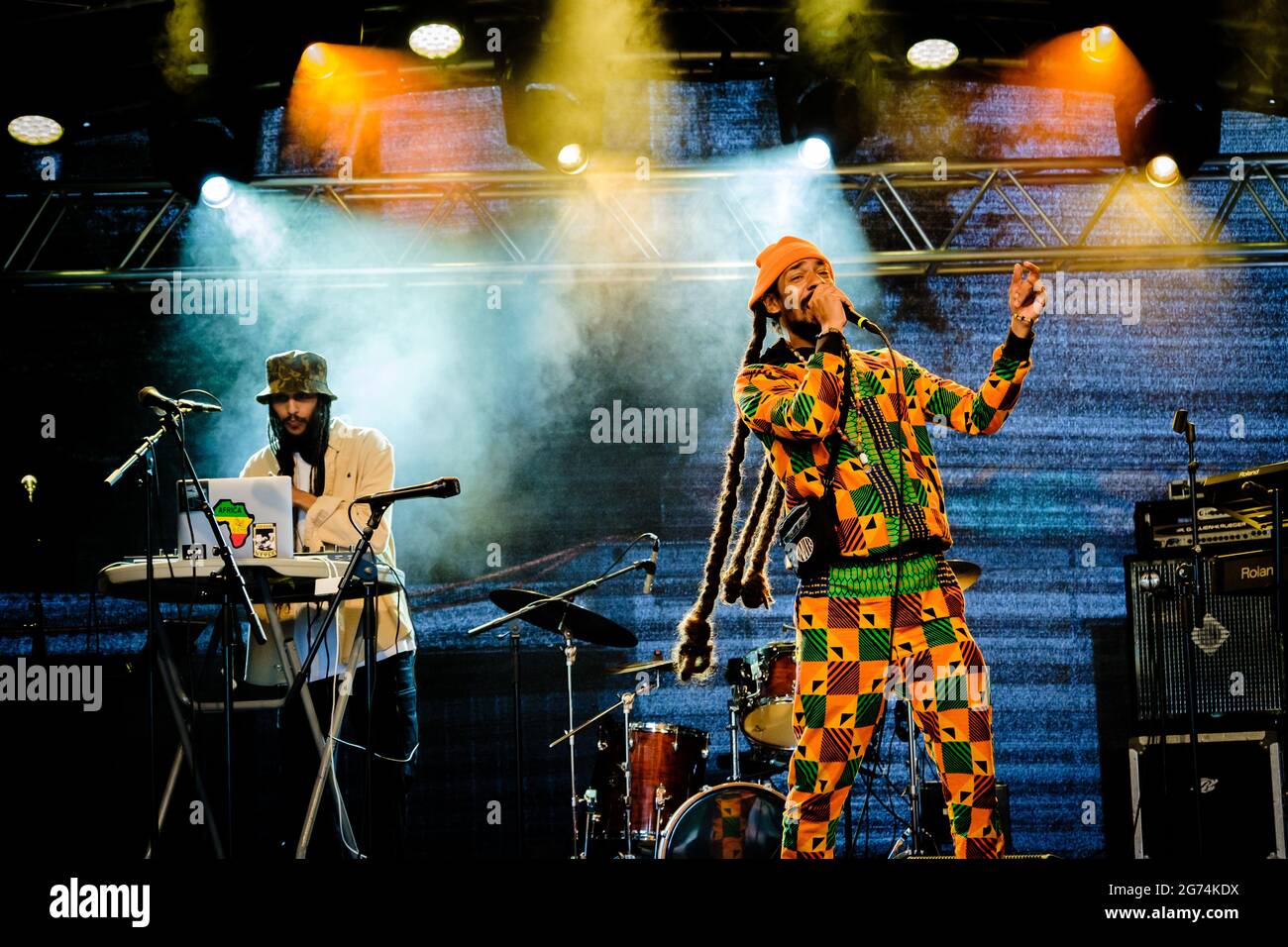 Cali p singer hi-res stock photography and images - Alamy