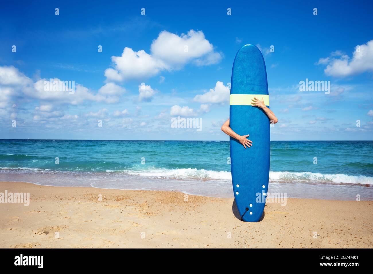 Hold back wave hi-res stock photography and images - Alamy