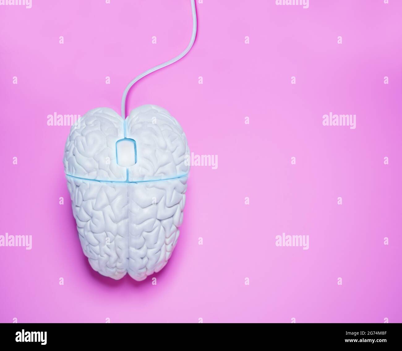 Brain with tech mouse hi-res stock photography and images - Alamy