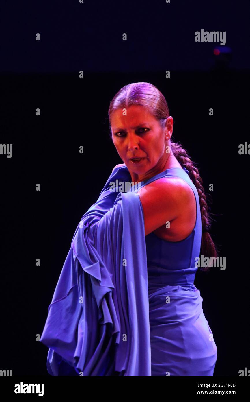 Bienal 2021 hi-res stock photography and images - Alamy