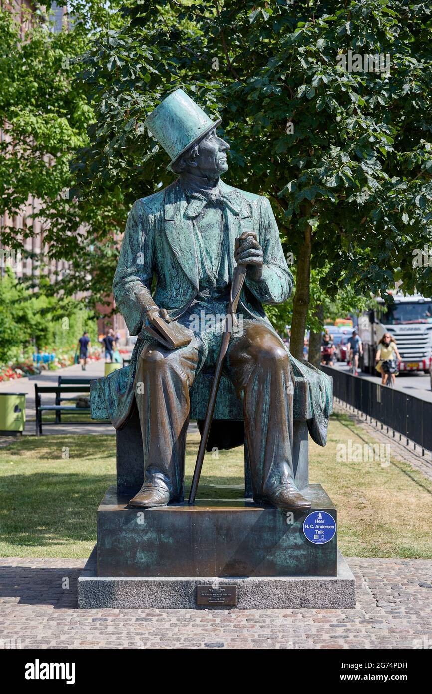 Hans Christian Andersen, bronze statue by Henry Luckow-Nielsen (1961 ...