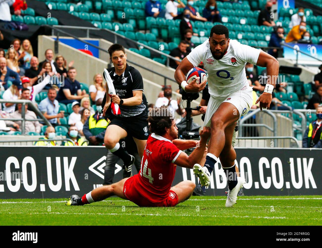 LONDON, ENGLAND - JULY 10: Joe Cokanasiga (Bath Rugby) of England goes ...