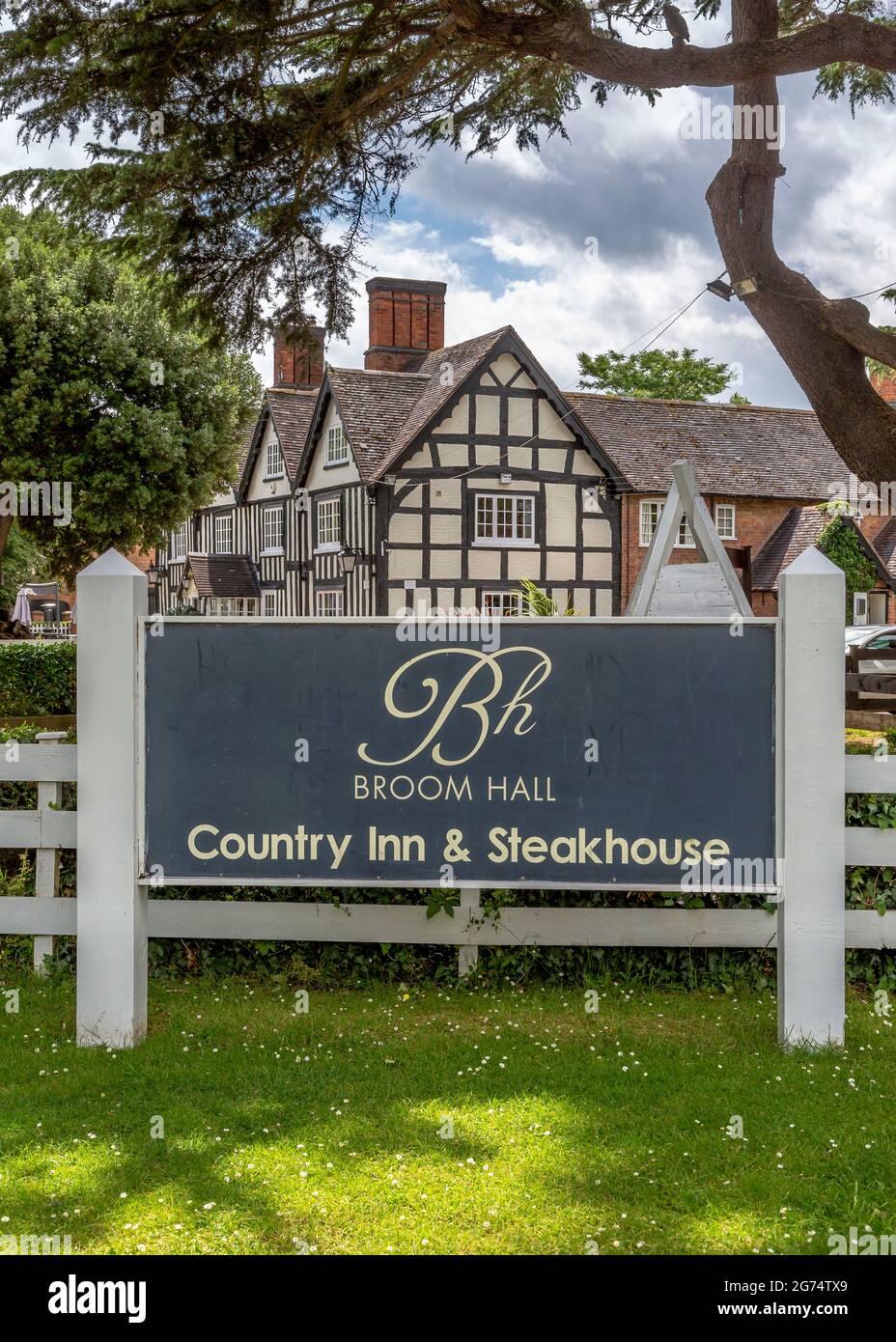 Broom hall inn hi-res stock photography and images - Alamy