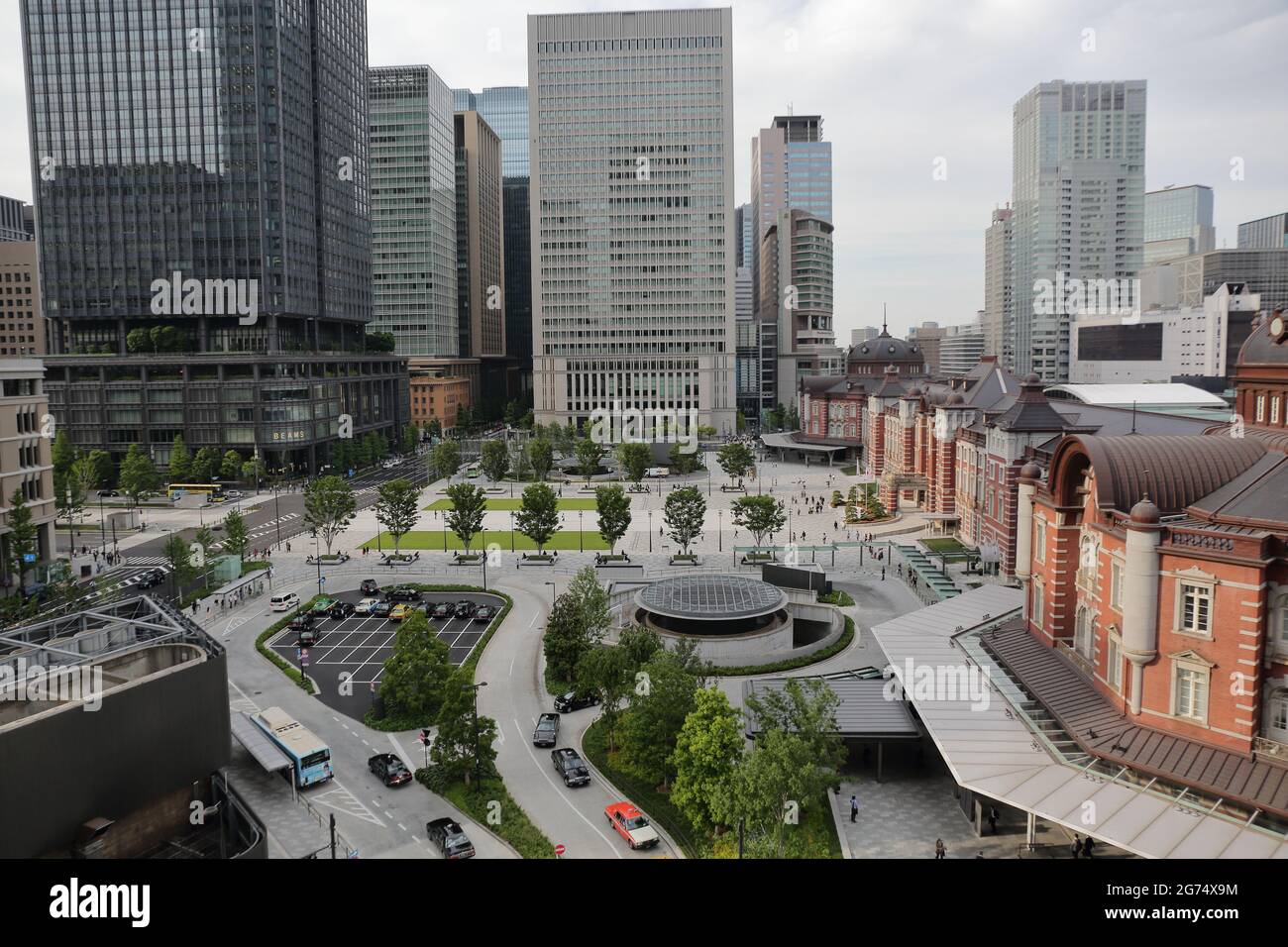 the excellent view of Tokyo station from the KITTE GARDEN, which is on the 6F of the KITTE ...