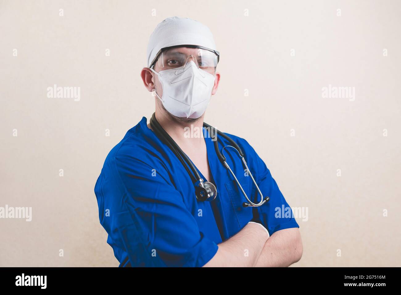Male doctor suit stethoscope chest hi-res stock photography and images ...