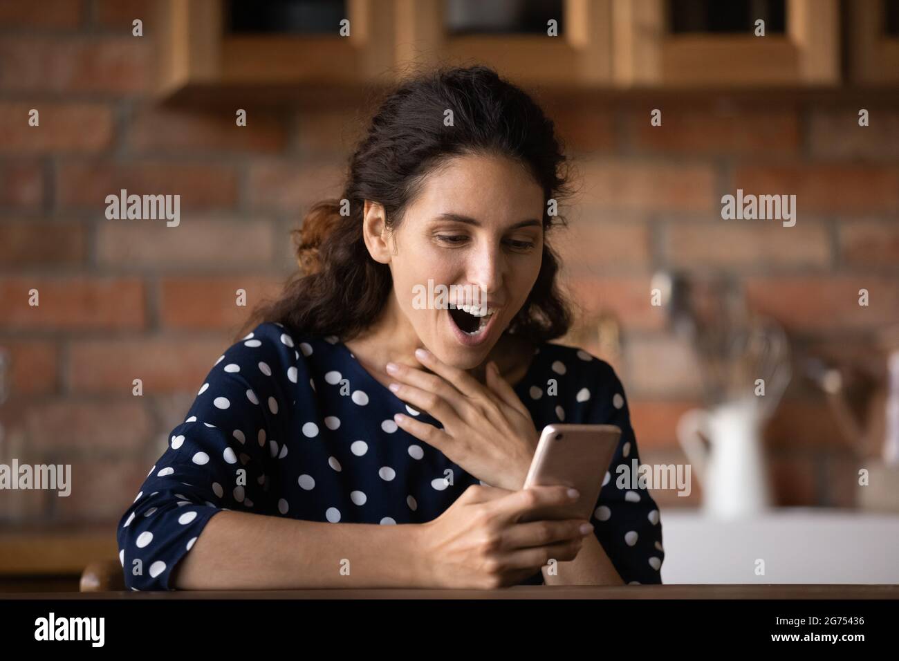 Gasping hi-res stock photography and images - Alamy