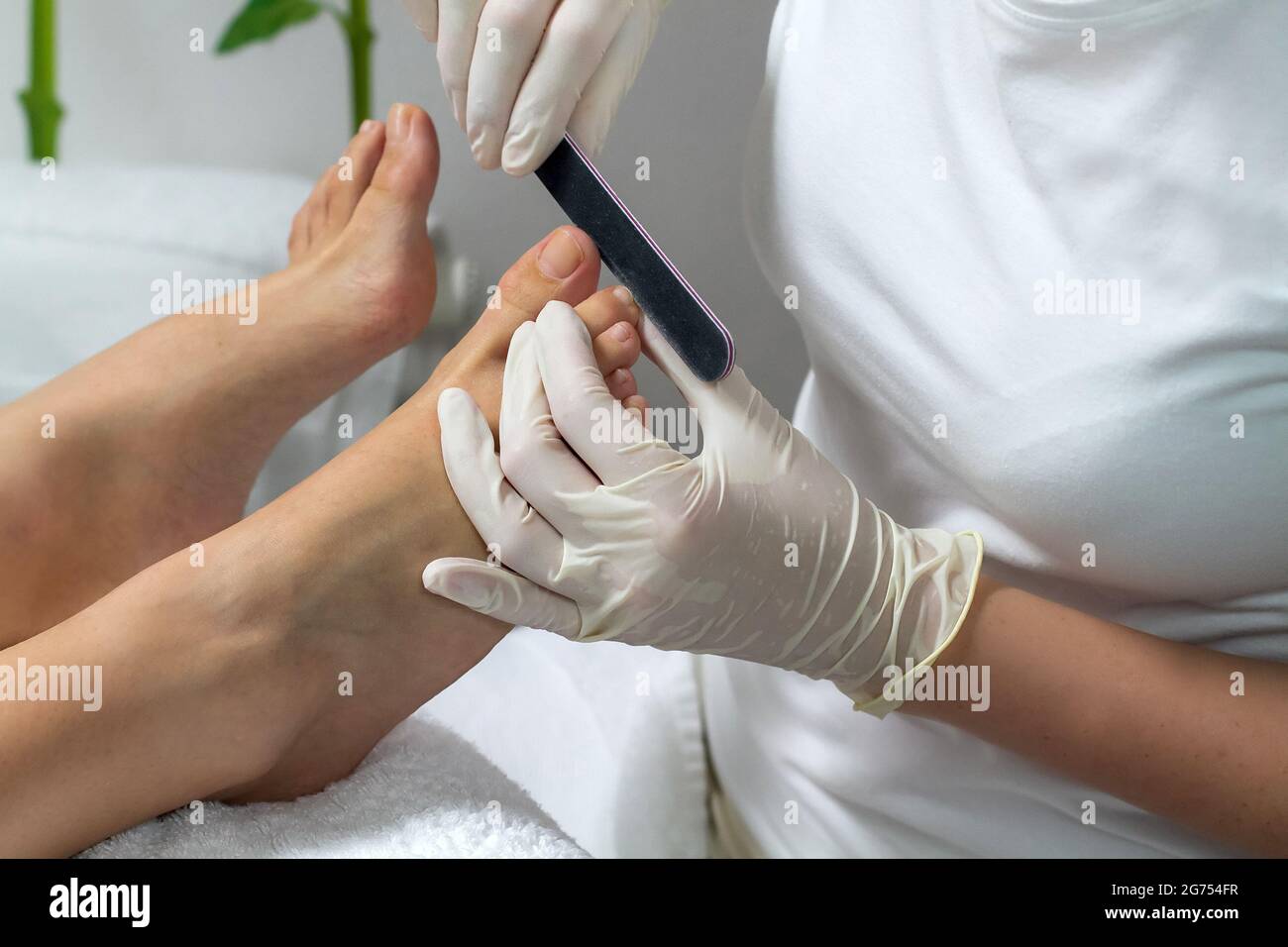 A female getting a pedicure at a beauty salon Stock Photo - Alamy