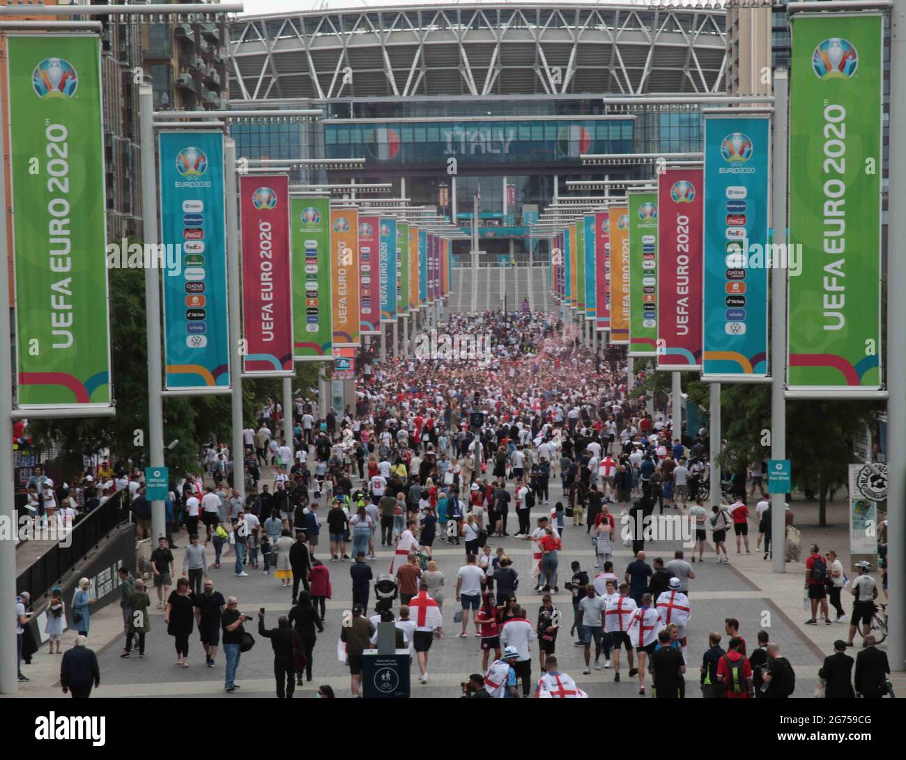 England flags euro 2021 final wembley hi-res stock photography and ...