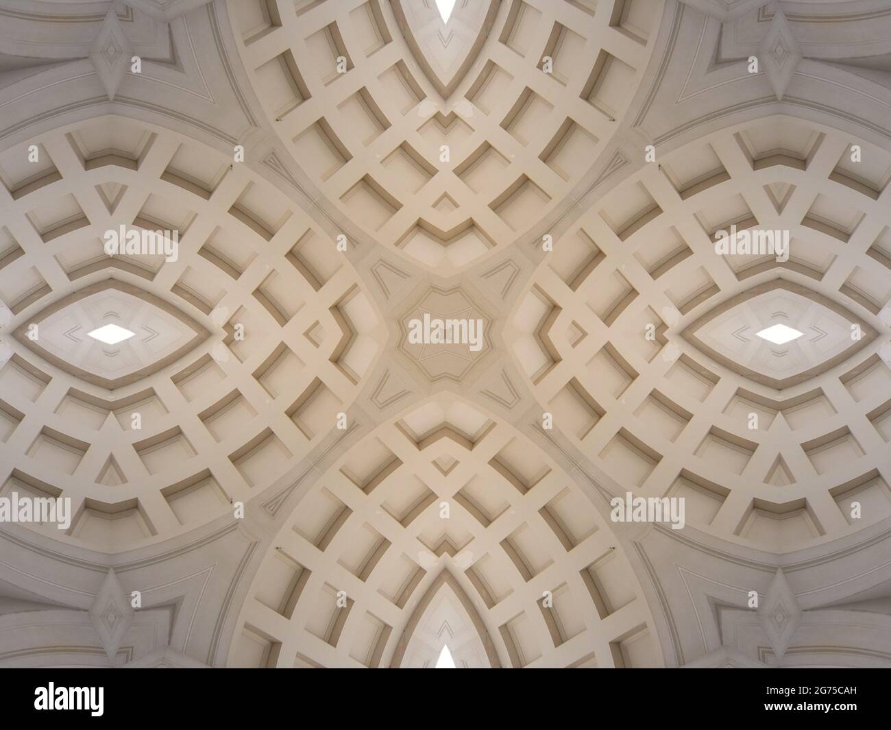 Mirrored pattern hi-res stock photography and images - Alamy
